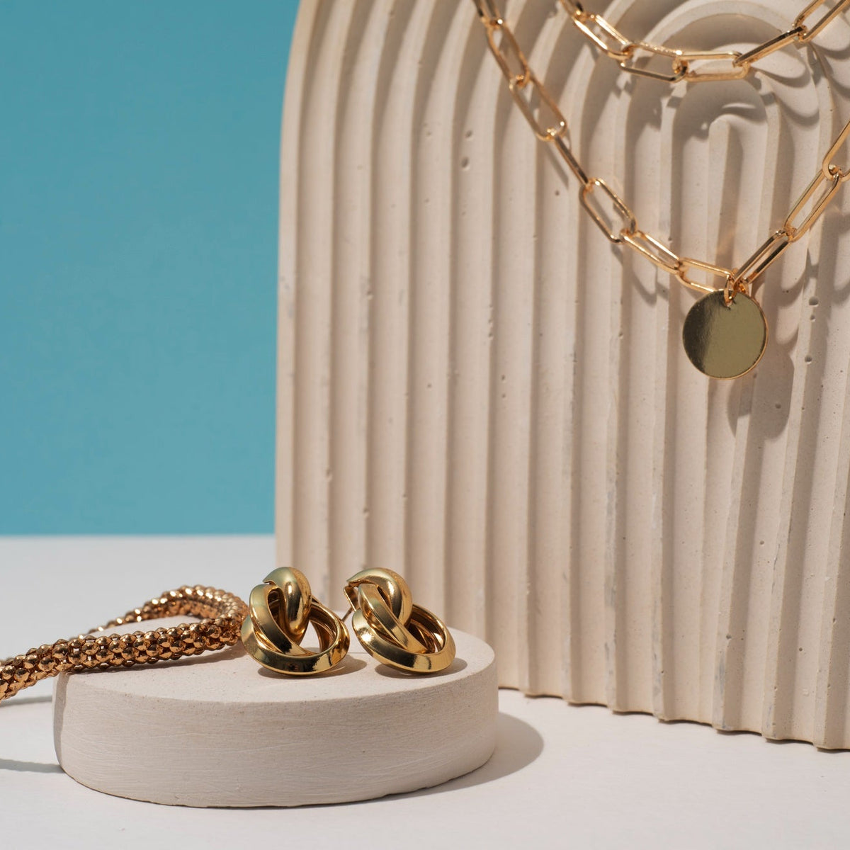 An Expert's Guide to Choosing Silver Jewelry – Caelii